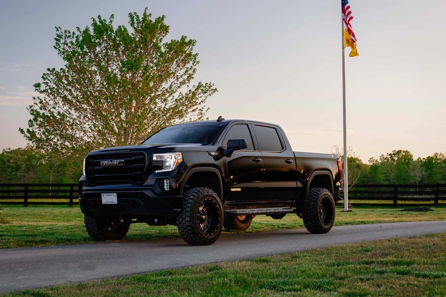 GMC Sierra 1500 | 20x12 -51 | Hardrock Offroad H708