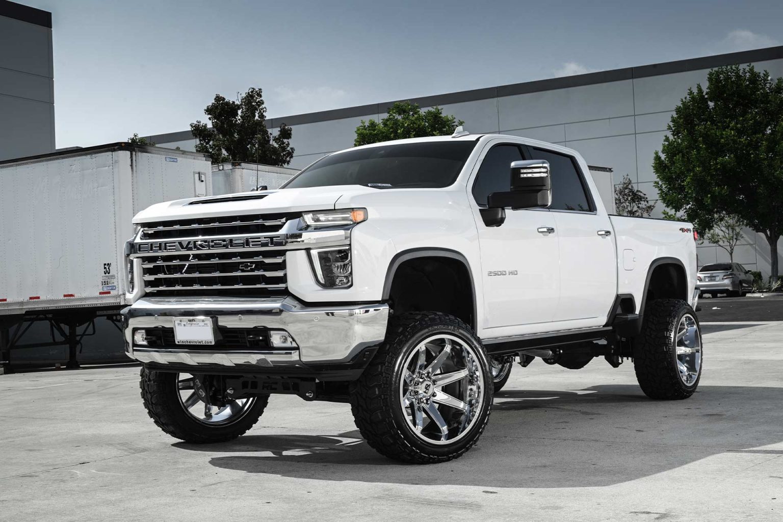 Chevy Silverado 2500 | 24×14 -76 | Hardrock Offroad H502